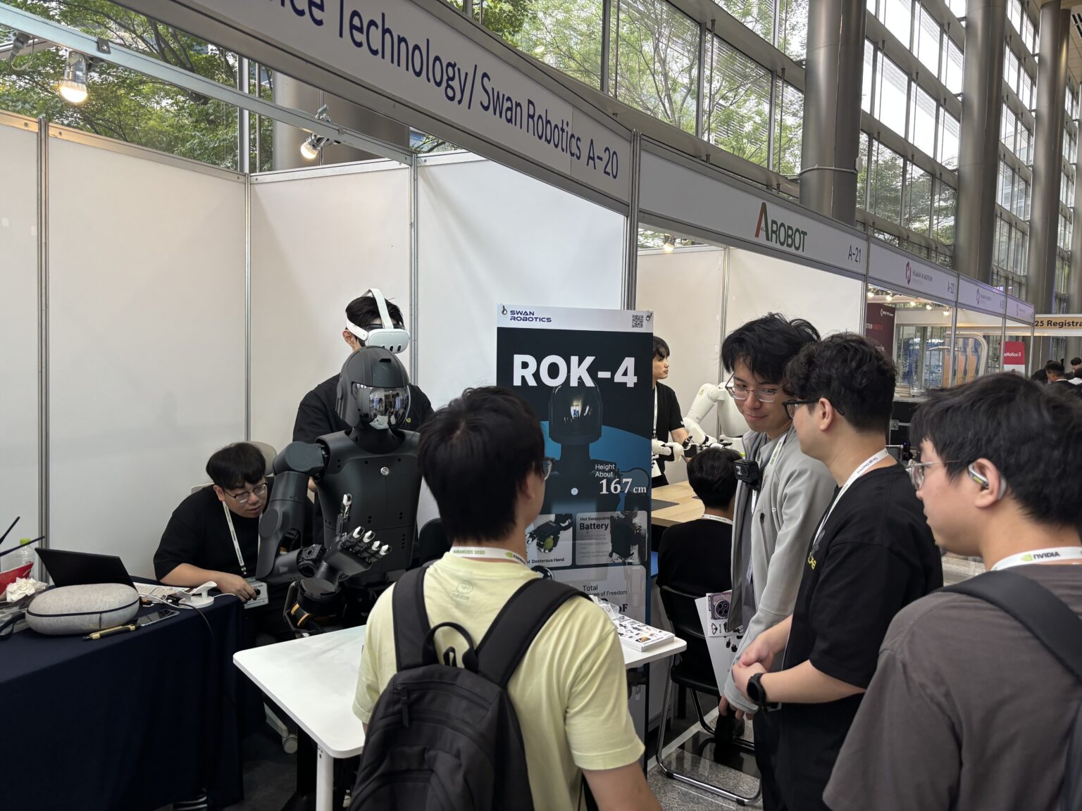 Humanoids2025で新型2足歩行ロボットに関する論文を発表 - ヒューマノイドシステム研究室
